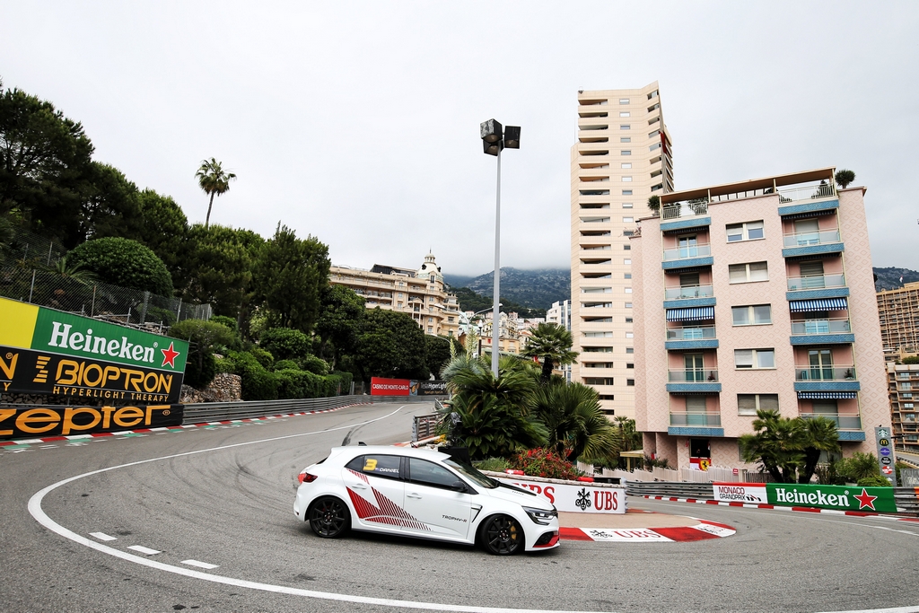Renault Megane R.S. Trophy-R : Elle a tourné sur le circuit de Monaco ...