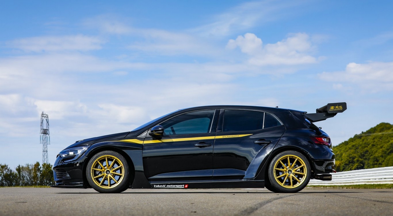 Renault Sport et Vukovic Motorsport : Une méchante Mégane R.S. TC4 ...
