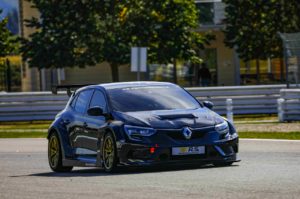 Renault Sport et Vukovic Motorsport : Une méchante Mégane R.S. TC4 ...